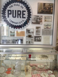 KFC Food and History at the Harland Sanders Cafe and Museum
