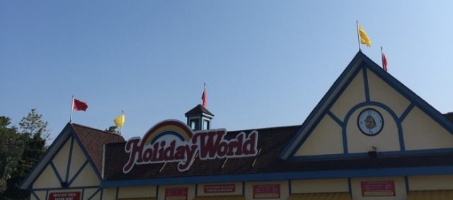 5 Freebies Included With A Holiday World Admission