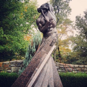 Why I LOVE to Visit Pyramid Hill Sculpture Park Year Round