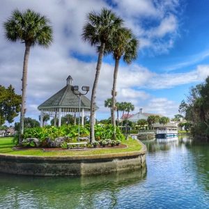 How to Make the Most of Your Time at Crystal River - Adventure Mom