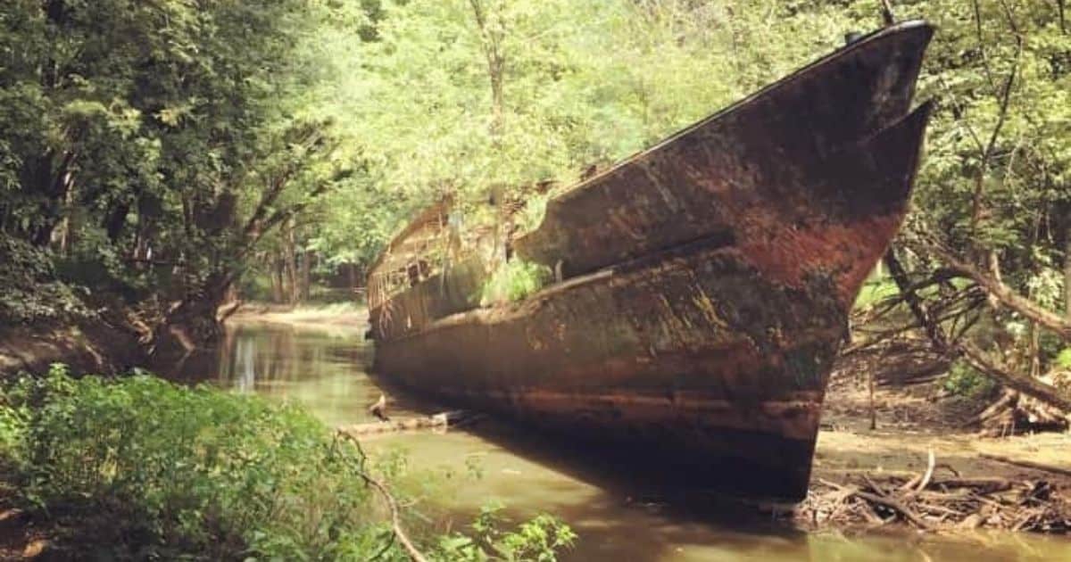 A Kayak Adventure to see the Ghost Ship in Northern Kentucky