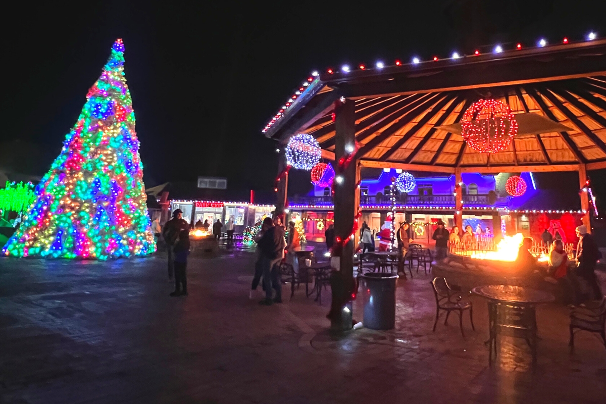 Holiday Fun at Land of Illusion Christmas Glow in Middletown, Ohio