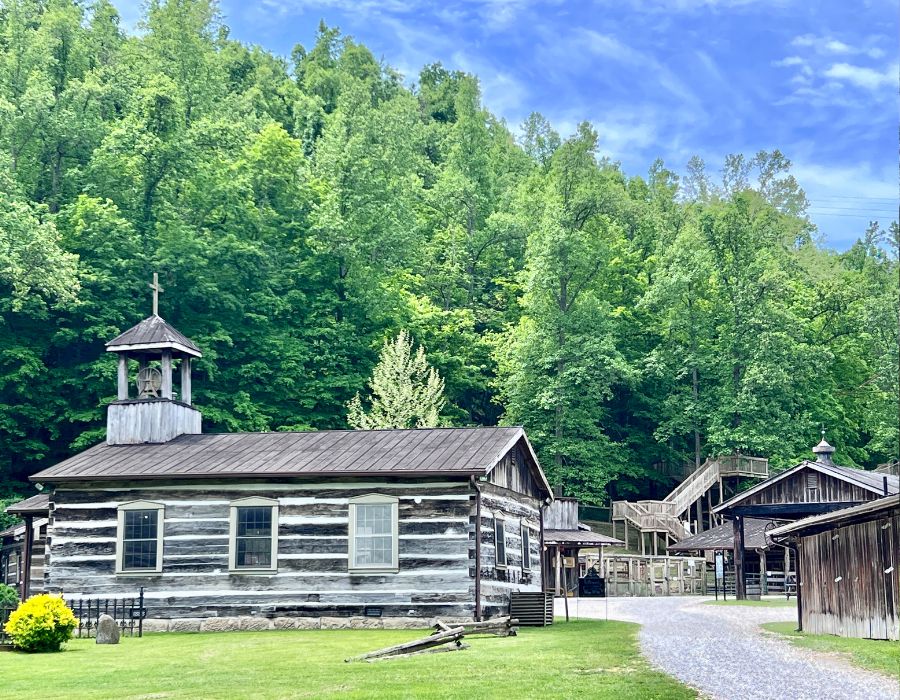 Tips For Visiting Heritage Farm in Huntington, West Virginia